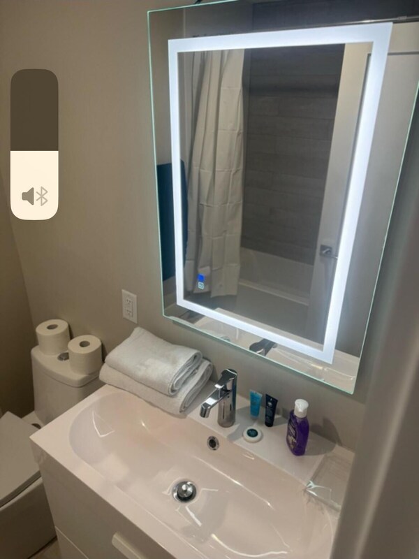 Private 1-bedroom Apartment In Wonderful Pratt Street  Hartford With Ac, Wifi - West Hartford, CT