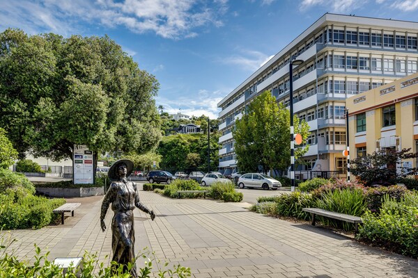 Art Deco Escape - Napier Holiday Home - 네이피어