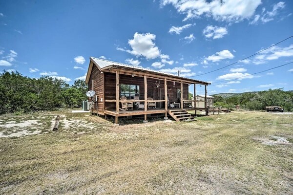 2 Rustic Cabins On 31 Acre Ranch By Frio River! Pet Friendly, Sleeps 10! - Concan, TX