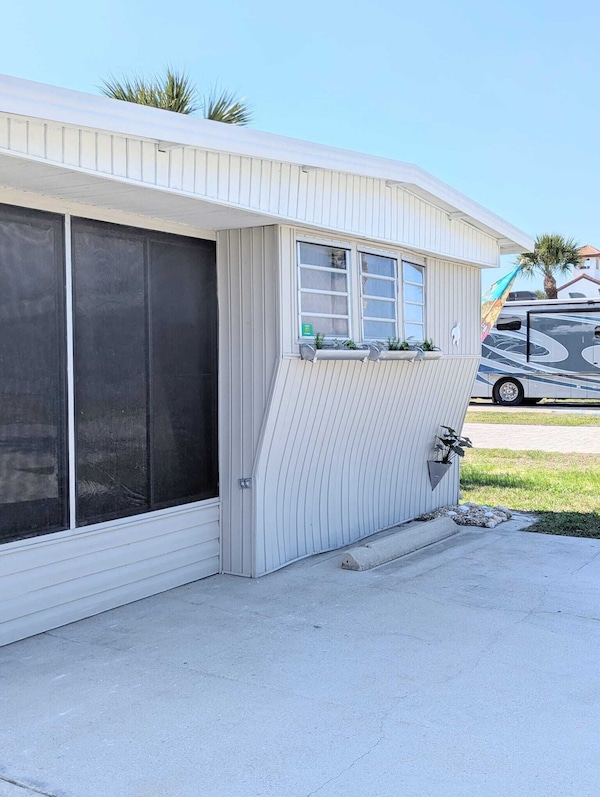 Charming Vintage Beach Trailer Outside Sanibel Island Location Location Location -