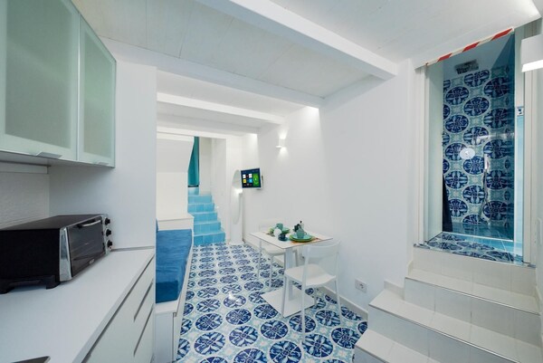 Amalfi House Small Casket - Tramonti