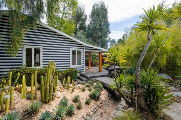 Luxury Family Compound 6 Bedrooms In Peaceful Topanga - Malibu, CA