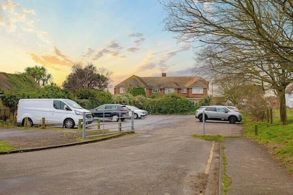 Coastal Charm In Clacton On Sea - Clacton-on-Sea