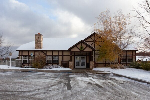 Snow Capped Mountain Run At Boyne, 2 Bedroom Suite - Michigan