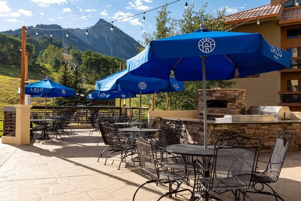Family-friendly Suite W/ Kitchenette Near Hiking Trails, 2 Family Ready Rooms - Crested Butte, CO