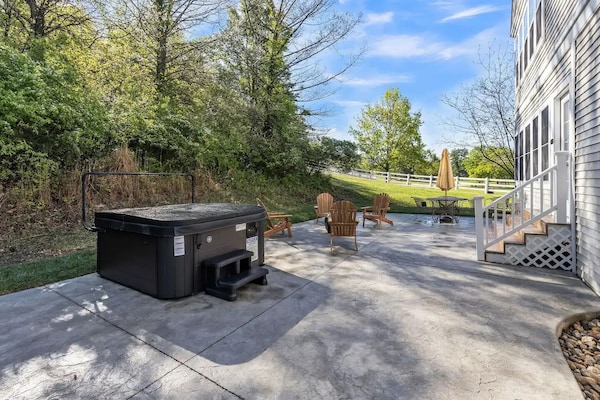 Serene 4bd/4ba Countryside + Hottub By Lake & Golf - Eureka, MO
