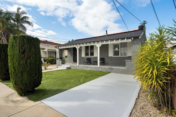 1920s Inglewood Lax Bungalow House Parking W/d - Los Angeles, CA
