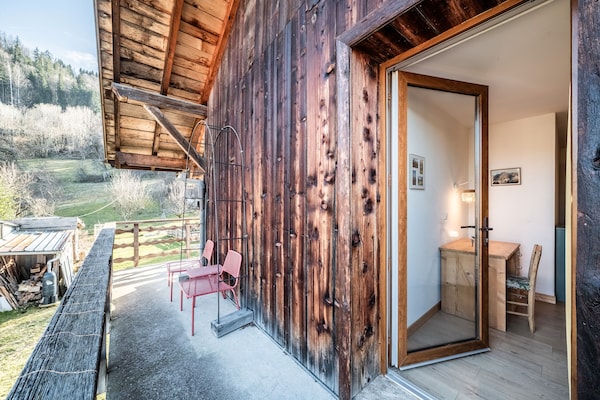Maison D'hôtes 'Chambre Eté' Avec Vue Sur Les Montagnes, Terrasse Privée Et Wi-fi - Bonneville
