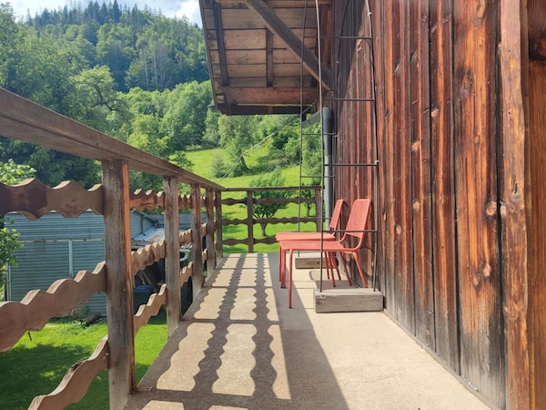 Maison D'hôtes "Printemps" Avec Vue Sur Les Montagnes, Terrasse Privée Et Wi-fi - Cluses