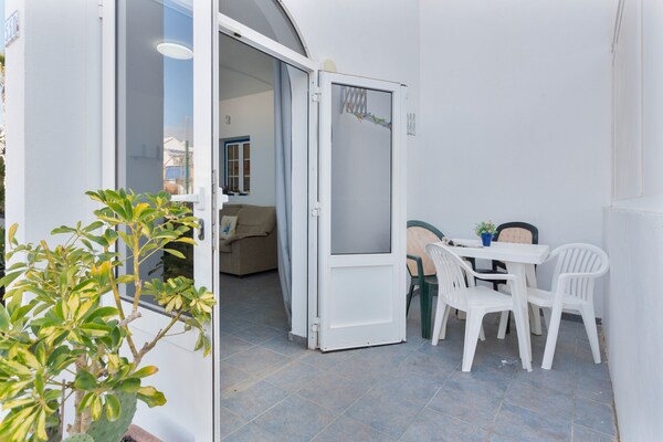 Vacation Apartment 'Vanil Blanco' With Mountain View, Private Terrace And Air Conditioning - Playa Blanca