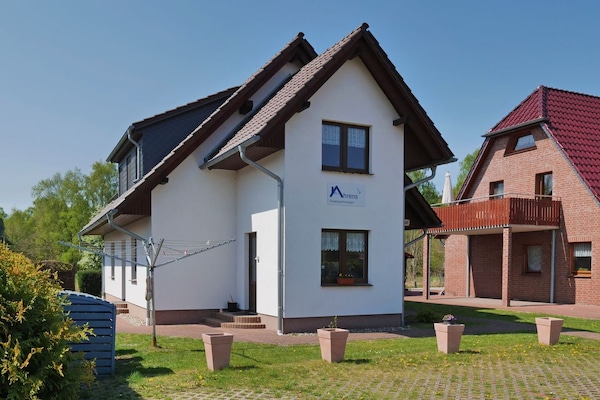 Haus Ahrens Apartment 2 - Relaxation And Adventure: Your Vacation Apartment On The - Zingst