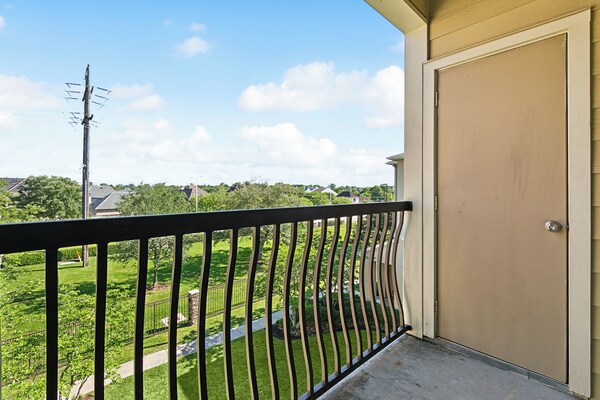 Cosy 1-bedroom Condo Near Lsu At The Reserve Cedar Lodge - Ready To Move-in - 巴頓魯治