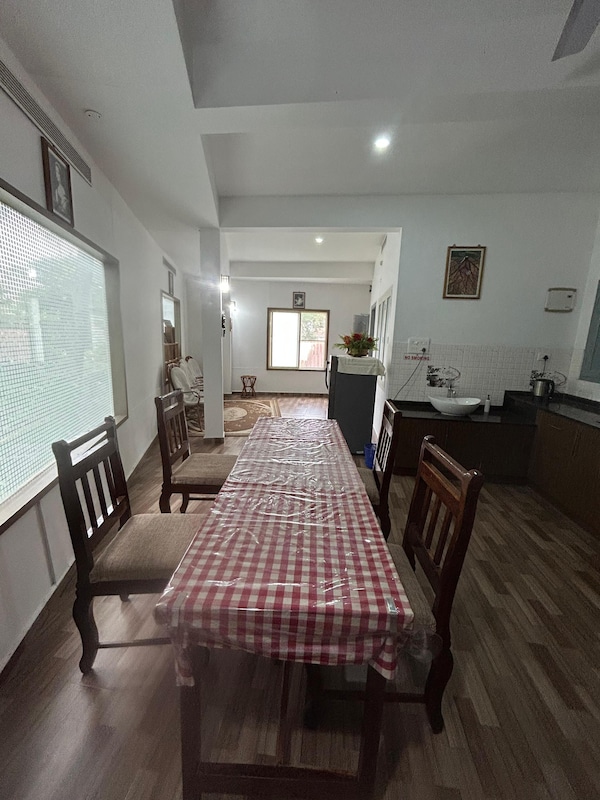 Charming 4-bedroom House With Ac, Wifi In Pleasant Kumily - Thekkady