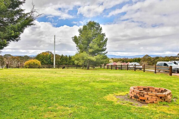 Massive Private Property - Indoor Pool & More - Bathurst, Australia