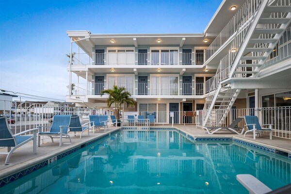 301 Ocean Ave, Unit 305 - The Harbor Light - Stone Harbor, NJ