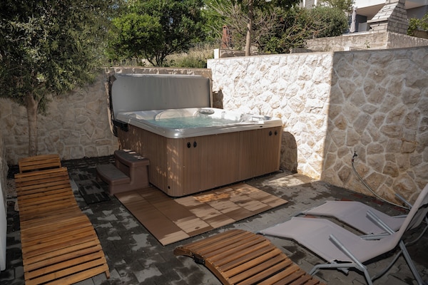 Appartamento Anabella - Jacuzzi E Sauna Infrarossa - Caska