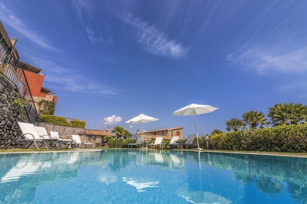 Villa  Gabbiano Con Piscina - Maiori