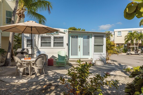 Judy's Place ~ 2 Bedroom, 1 Bathroom Home In Venture Out Community! - Big Pine Key, FL