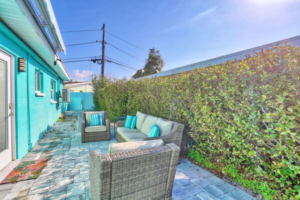 Close To Beach  Shore Thing Duplex  Easy Island Access - Treasure Island, FL