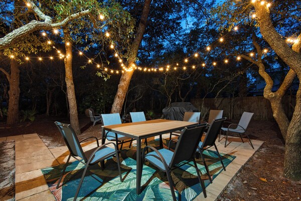️Crystal Beach Cottage-private Beach Access-dog Friendlybeachwood Bliss - Destin, FL