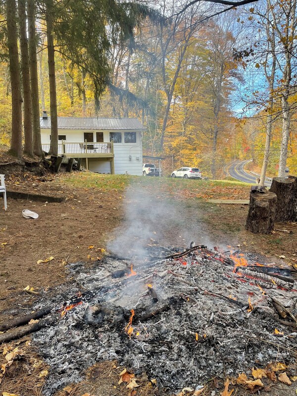 Cozy And Secluded, Recently Remodeled 2 Bedroom Cottage Near Muskingum River - Blue Rock State Park, Blue Rock