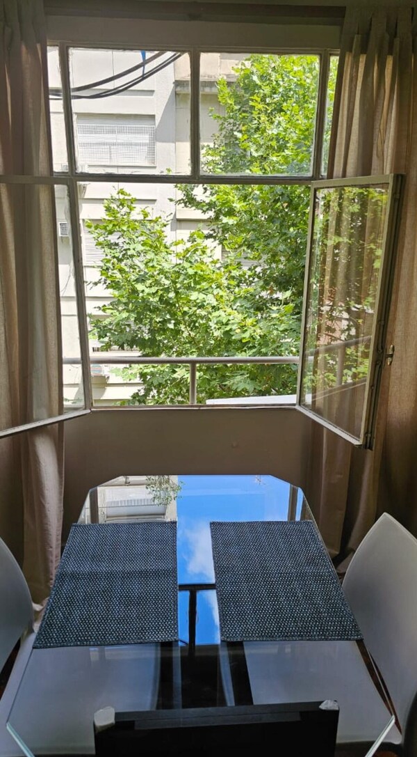 Charming 1-bedroom Apartment In Enchanting Buenos Aires With Ac, Wifi - Buenos Aires Aeroparque Jorge Newbery (AEP)
