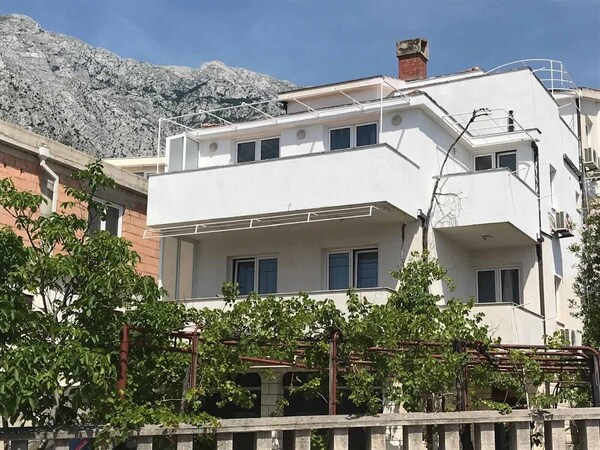 Two Bedroom Apartment With Terrace And Sea View Baška Voda, Makarska (A-6612-a) - Brela