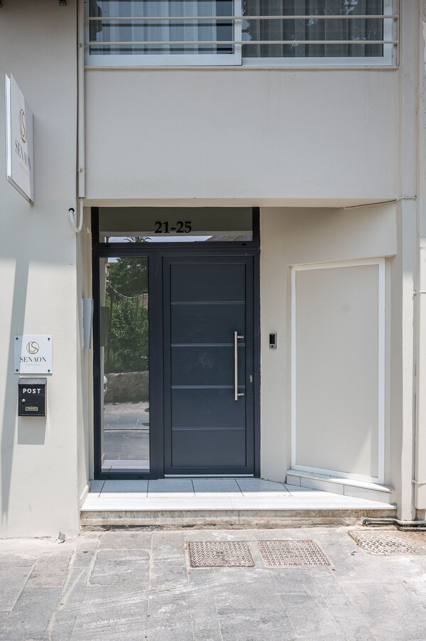 Filotimo Apartment By Senaon Urban Living - Heraklion