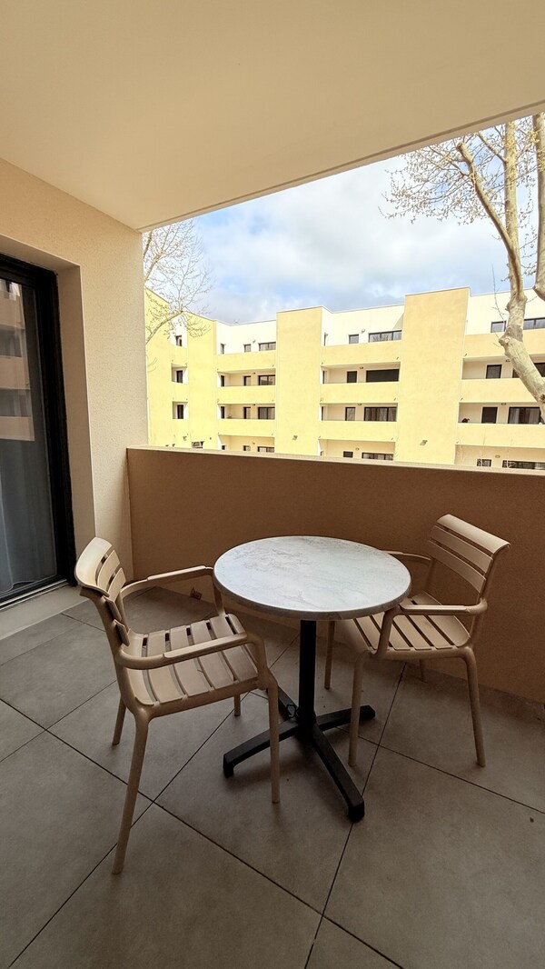 Flat With 2 Bedrooms And Bathroom - Carcassonne