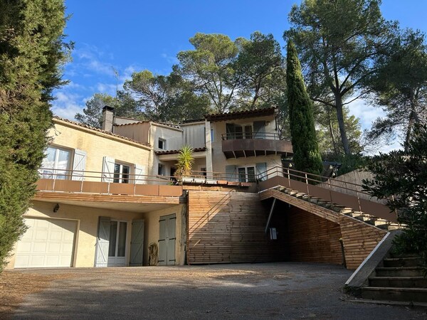 Loue Villa 3ch 3 Sdb, 6 Couchages, Piscine. Mi-juin/mi-septembre. Montferrier - Juvignac