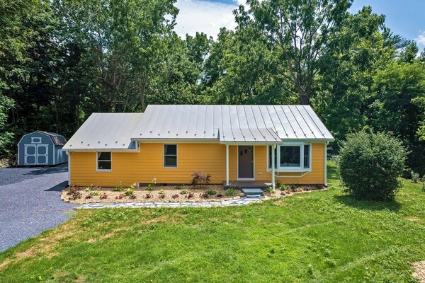 Cozy European Cottage At Lake Arrowhead Near Shenandoah National Park Entrance - Shenandoah National Park