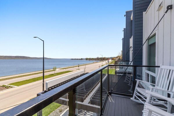 Condo With Stunning Views Of Lake Pepin - Unit 204 - Frontenac State Park, Frontenac