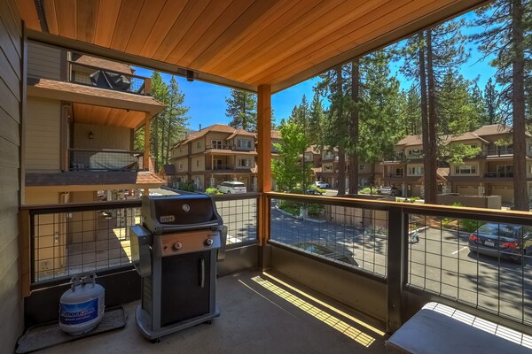 Tahoe Woods Villa - Walk To Beach And Gondola/ Heavenly Ski - South Lake Tahoe, CA