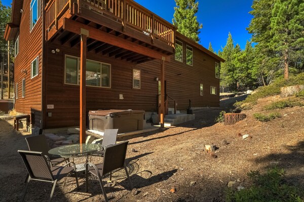 Heavenly Mountain Chalet - Skiing, Pets, Hot Tub - Nevada