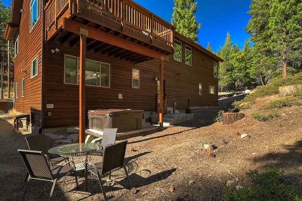 Heavenly Mountain Chalet - Skiing, Pets, Hot Tub - Nevada