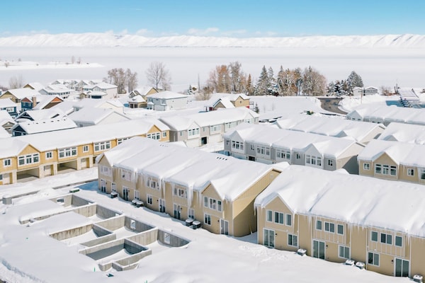 Blue Lake Townhouse ~ Close To Marina & Mikes Market - Bear Lake