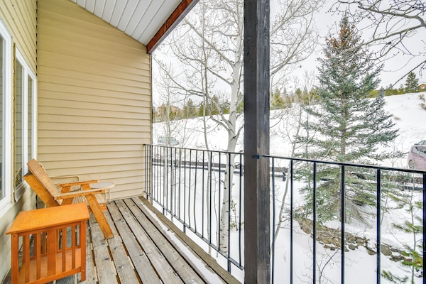 Ski-in/out Condo W/ Hot Tub & Balcony In Granby - Granby, CO