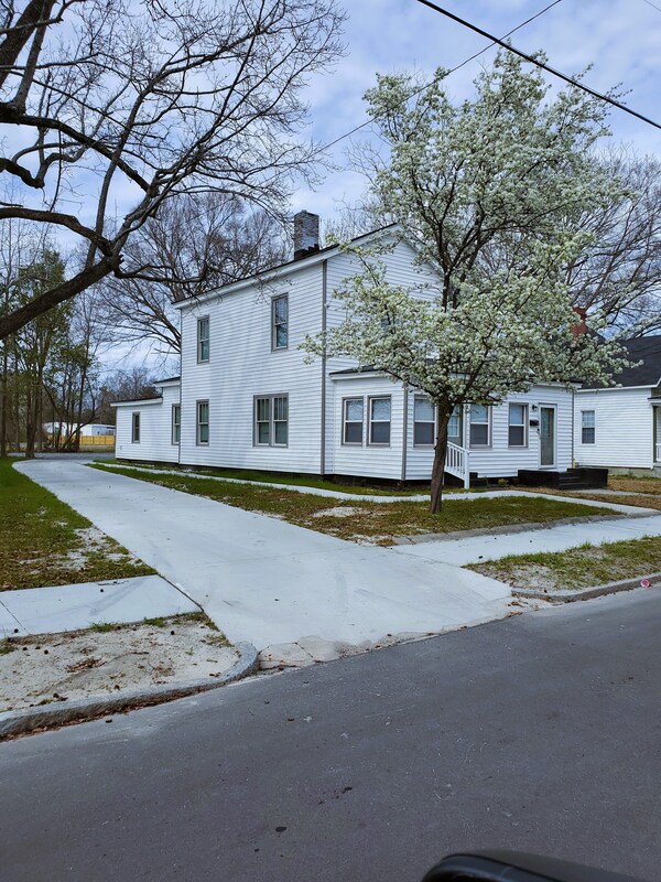 Clean, Updated Townhouse Near Ecu, Vidant & Uptown - グリーンビル, NC