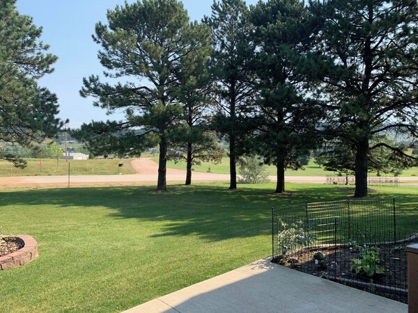 Great Sturgis Location For 85th Rally Experience - 4 Bedroom Home With Garage - Sturgis, SD