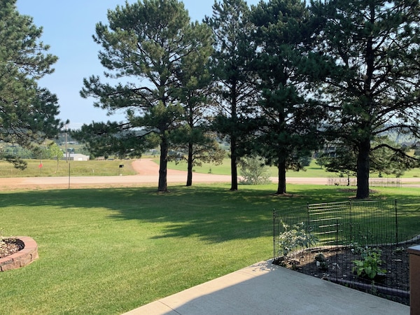 Great Sturgis Location For 85th Rally Experience - 4 Bedroom Home With Garage - Sturgis, SD