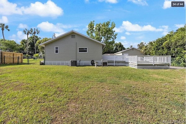 2-bedroom House, Fits 6, Bike Trails, Pet Friendly, Lakes, Downtown Night Life! - Inverness, FL