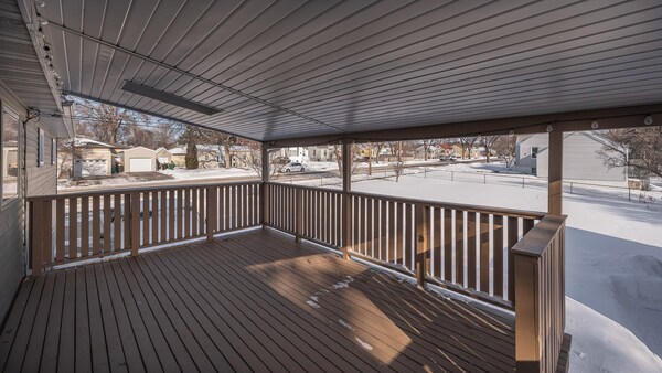 Charming 3-bedroom House In Bismarck - Bismarck, ND