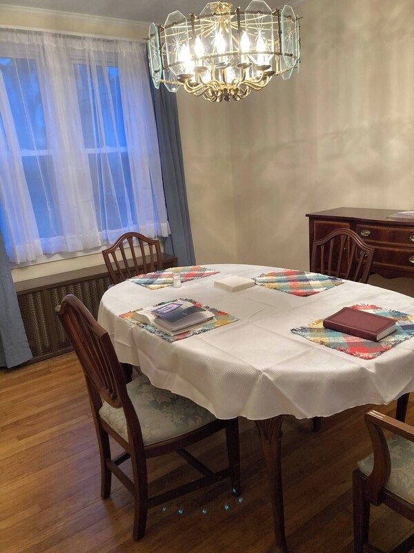 Traditional Decor, 2+br, 2ba, Off St Pkg, Us Open - Forest Hills, PA