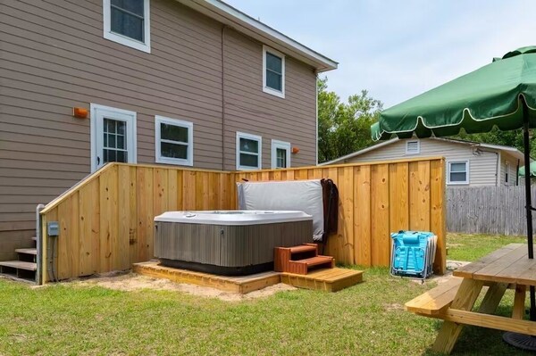 Beach Twin B | Hot Tub | Cute & Clean - Kitty Hawk, NC
