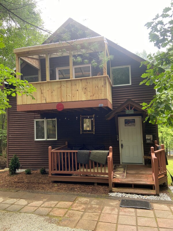 Private Chalet With Hot Tub And Private Trail System.  Pet Friendly. - Adirondacks