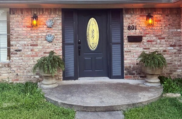 Midterm Rental - Furnished & Centrally Located - Arlington, TX