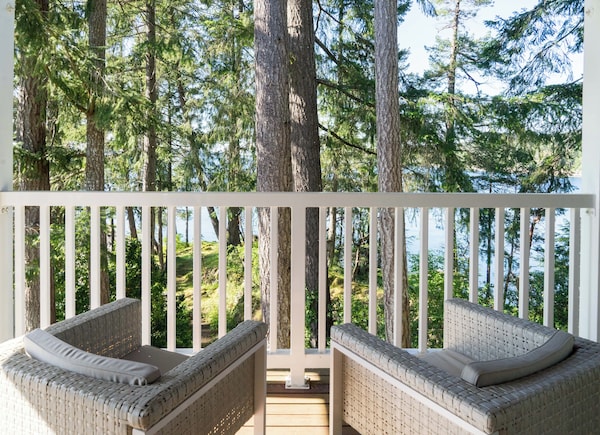The Loft Oceanfront Retreat On Salt Spring Island - Salt Spring Island