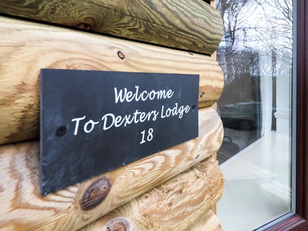 Dexter's Lodge, Pet Friendly, Country Holiday Cottage In Ilfracombe - Ilfracombe