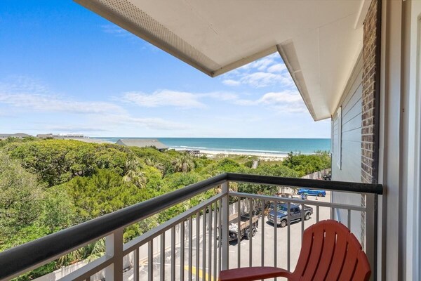 Golf, Sand & Sun: 3 Bedroom On The 4th Floor - Pawleys Island, SC