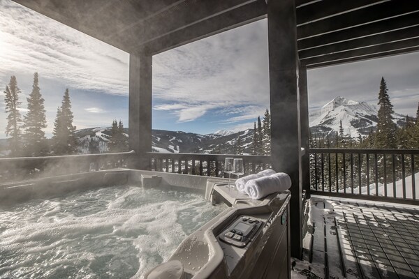 Ski-in/ski-out Home With A Private Hot Tub, Fireplace, And Amazing Amenity Access! - Big Sky, MT